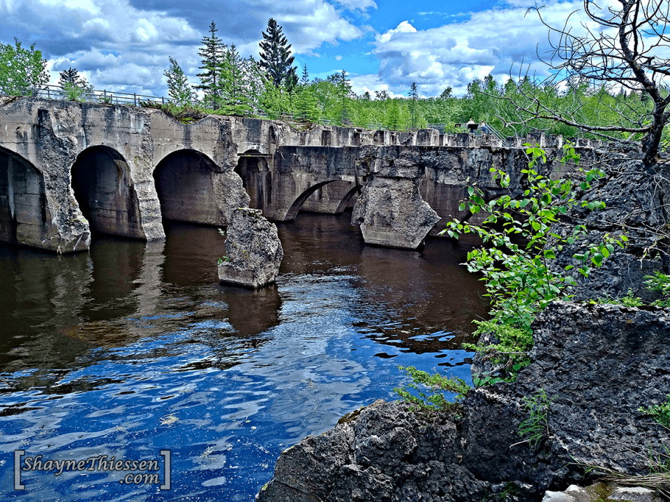Exploring Old Pinawa Dam – Explore with Shayne